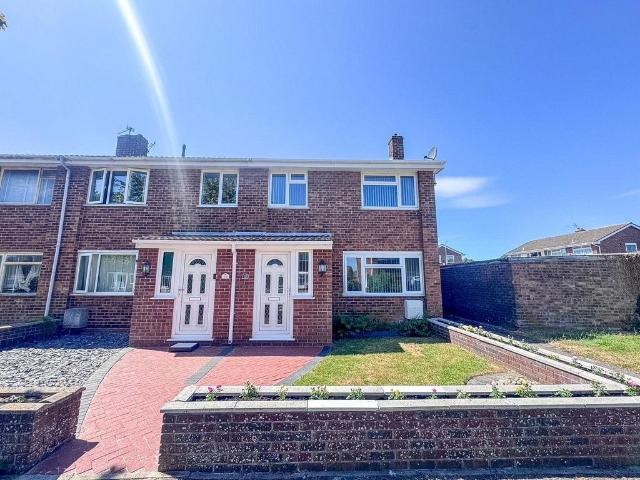 3 bedroom end of terrace house for sale
