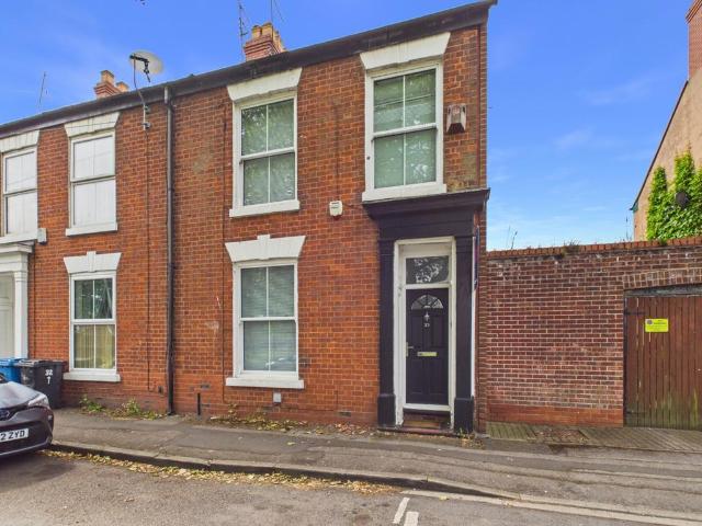 3 bedroom end of terrace house for sale
