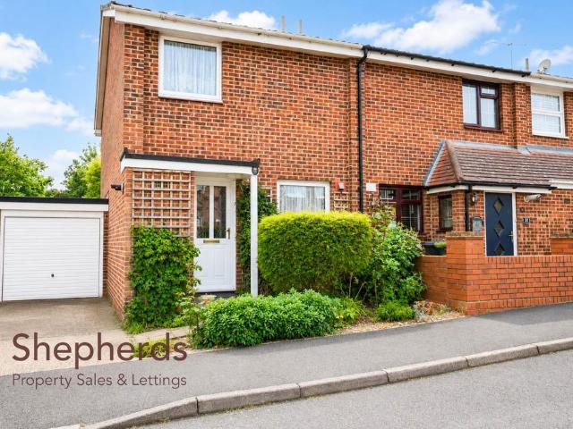 3 bedroom end of terrace house for sale