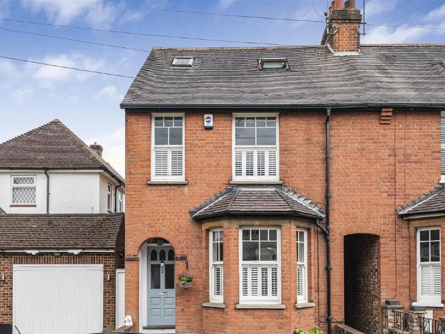 3 bedroom end of terrace house for sale