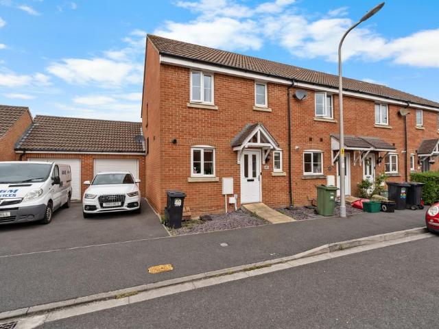 3 bedroom end of terrace house for sale