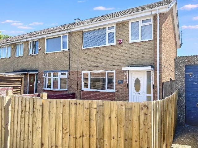 3 bedroom end of terrace house for sale