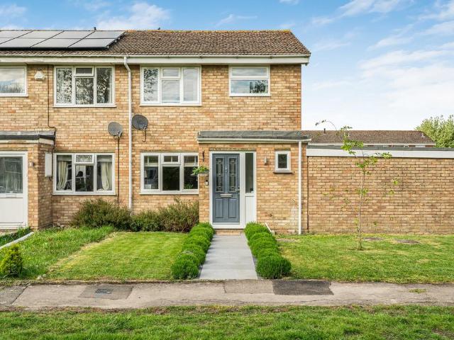 3 bedroom end of terrace house for sale