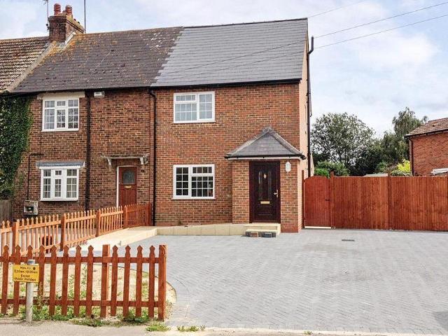 3 bedroom end of terrace house for sale