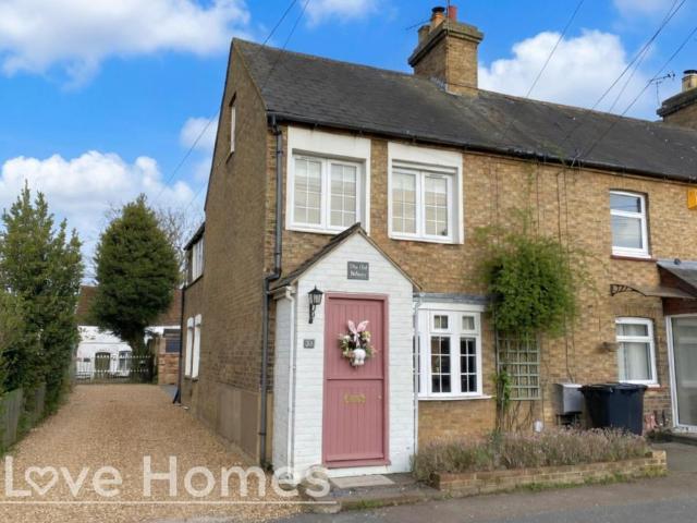 3 bedroom end of terrace house for sale