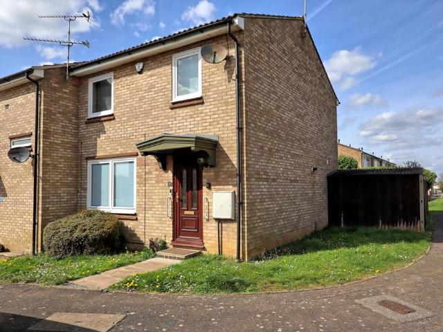 3 bedroom end of terrace house for sale