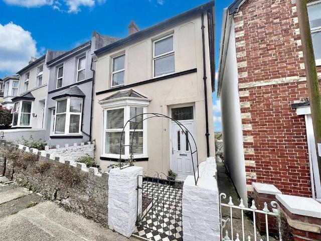 3 bedroom end of terrace house for sale