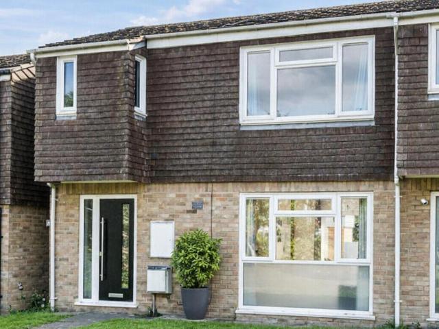 3 bedroom end of terrace house for sale