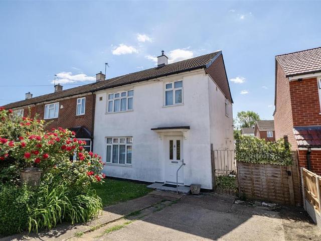 3 bedroom end of terrace house for sale