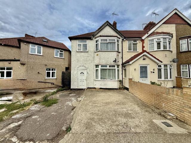 3 bedroom end of terrace house for sale