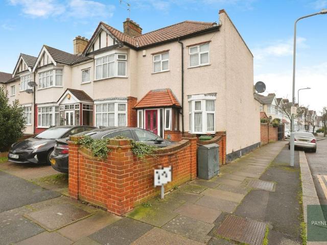 3 bedroom end of terrace house for sale
