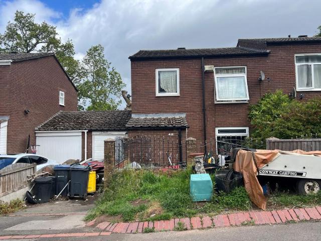 3 bedroom end of terrace house for sale