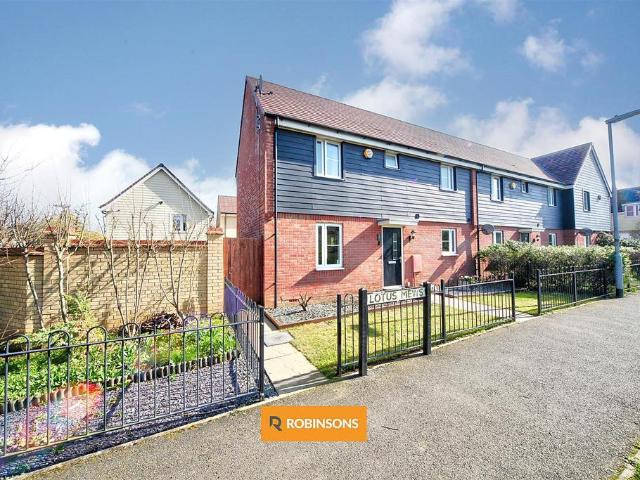 3 bedroom end of terrace house for sale