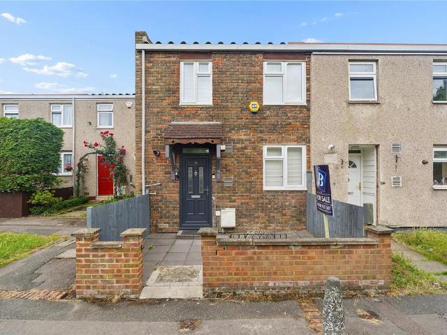 3 bedroom end of terrace house for sale