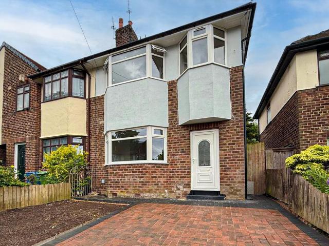 3 bedroom end of terrace house for sale