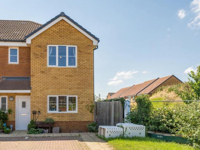 3 bedroom end of terrace house for sale