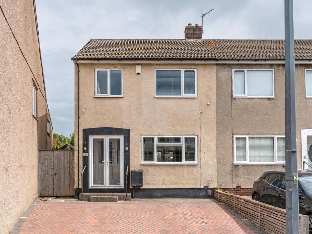 3 bedroom end of terrace house for sale