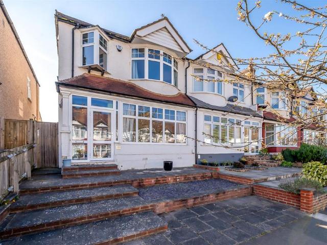3 bedroom end of terrace house for sale