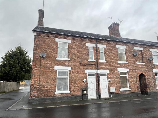 3 bedroom end of terrace house for sale