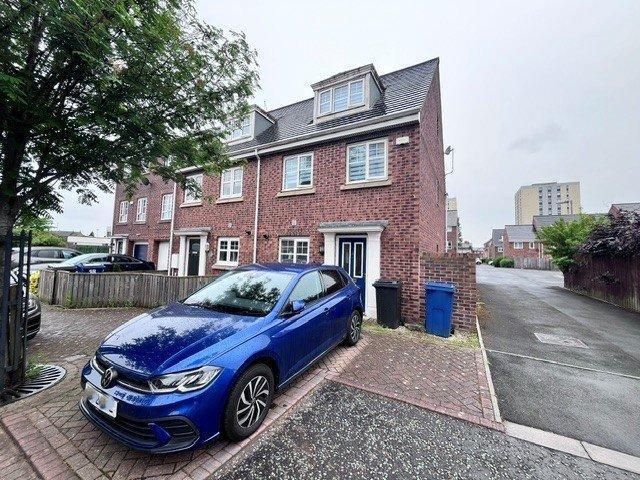 3 bedroom end of terrace house for sale