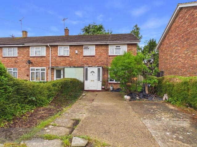 3 bedroom end of terrace house for sale