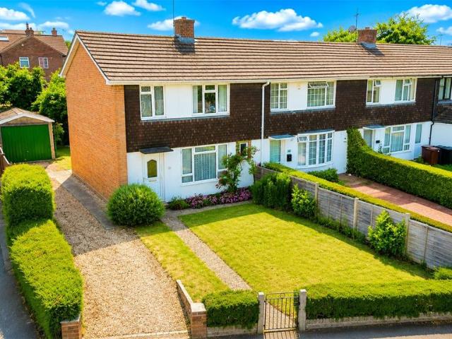 3 bedroom end of terrace house for sale