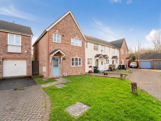 3 bedroom end of terrace house for sale