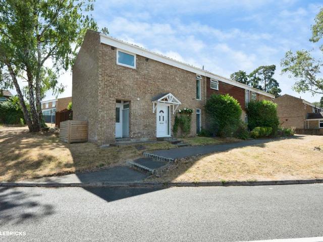 3 bedroom end of terrace house for sale
