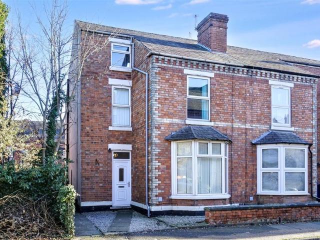 3 bedroom end of terrace house for sale