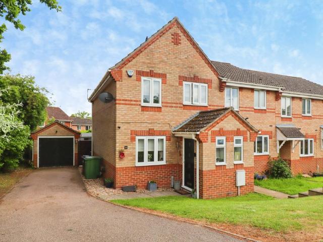 3 bedroom end of terrace house for sale