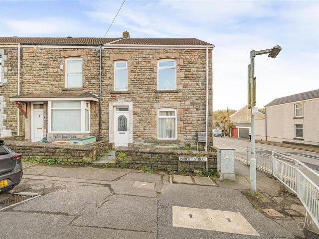 3 bedroom end of terrace house for sale