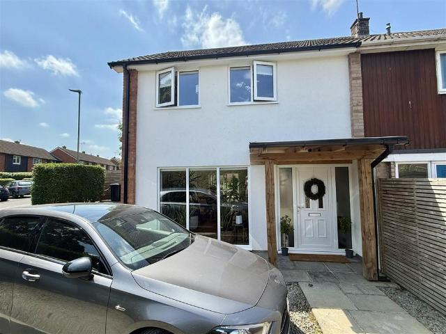 3 bedroom end of terrace house for sale
