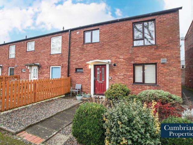 3 bedroom end of terrace house for sale
