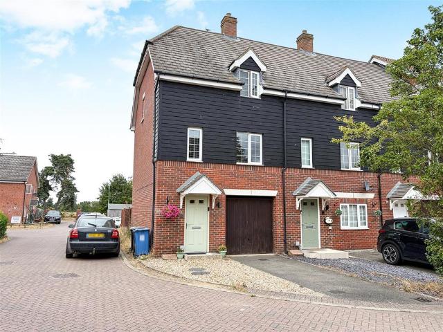 3 bedroom end of terrace house for sale