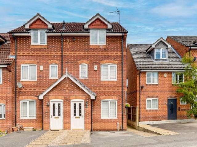 3 bedroom end of terrace house for sale