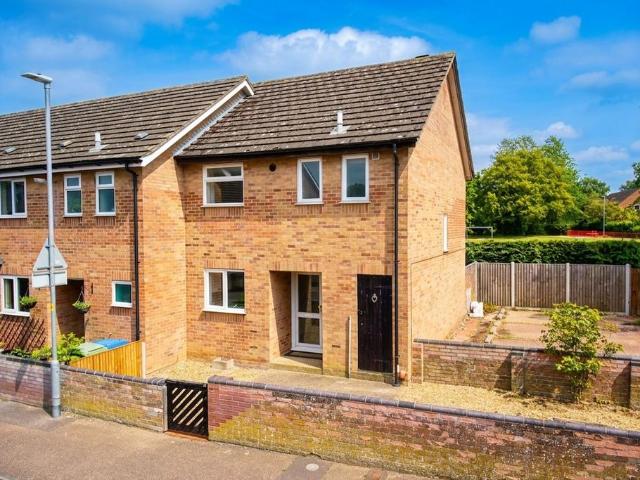 3 bedroom end of terrace house for sale
