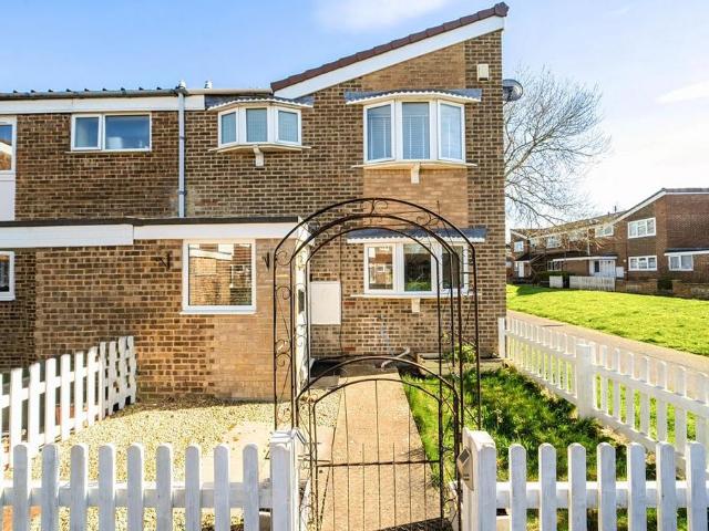 3 bedroom end of terrace house for sale