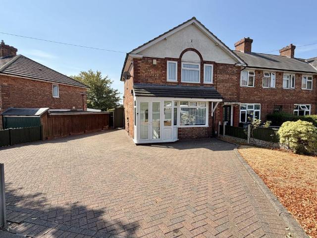 3 bedroom end of terrace house for sale