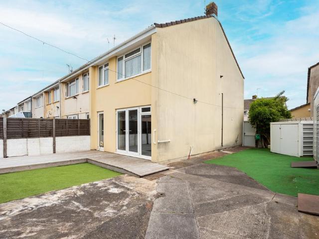 3 bedroom end of terrace house for sale