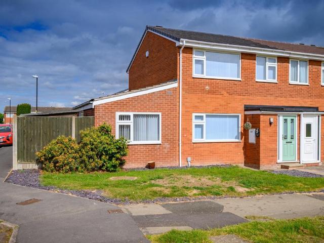 3 bedroom end of terrace house for sale