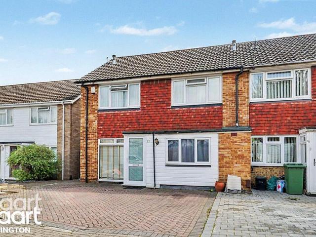 3 bedroom end of terrace house for sale
