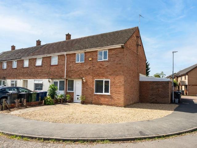 3 bedroom end of terrace house for sale
