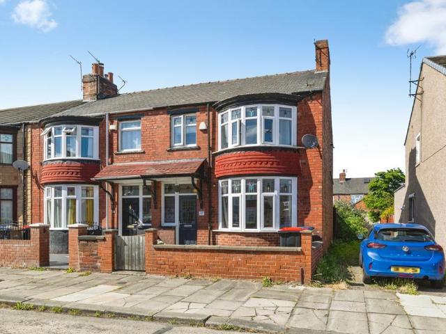 3 bedroom end of terrace house for sale