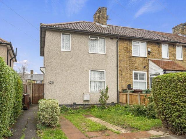 3 bedroom end of terrace house for sale