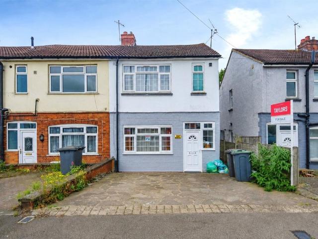 3 bedroom end of terrace house for sale