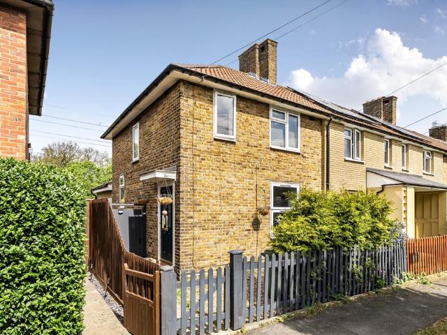 3 bedroom end of terrace house for sale