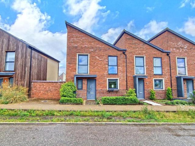 3 bedroom end of terrace house for sale