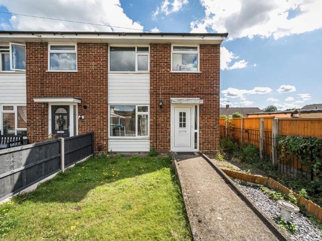 3 bedroom end of terrace house for sale