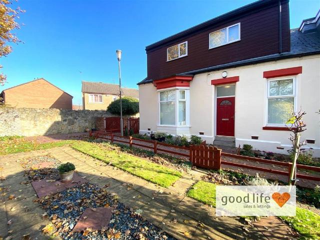 3 bedroom end of terrace house for sale
