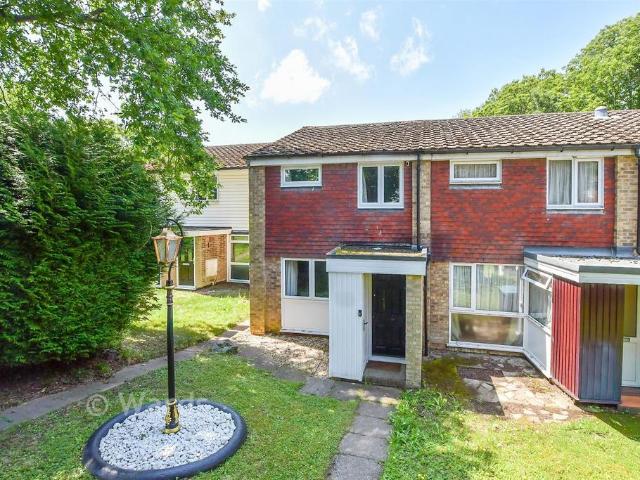 3 bedroom end of terrace house for sale